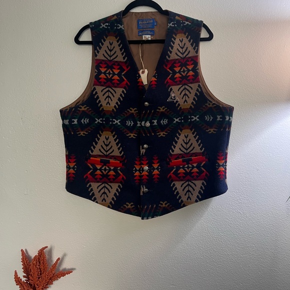 Pendleton | Jackets & Coats | Vintage Pendleton Western Wool Vest ...